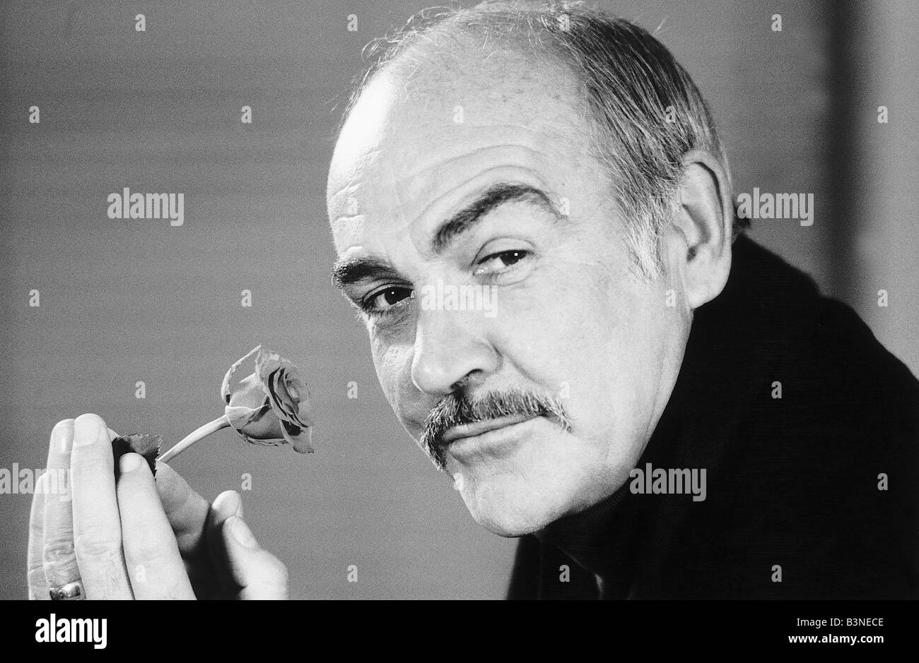 Sean Connery in Großbritannien für die Premiere seines Films der Name ...