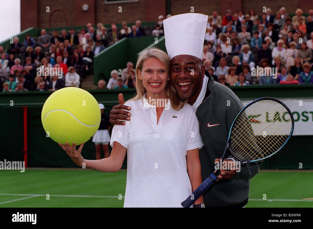 Ainsley Harriott Fernsehkoch Juli 1998 Moderatorin der TV-Koch zeigen t ...