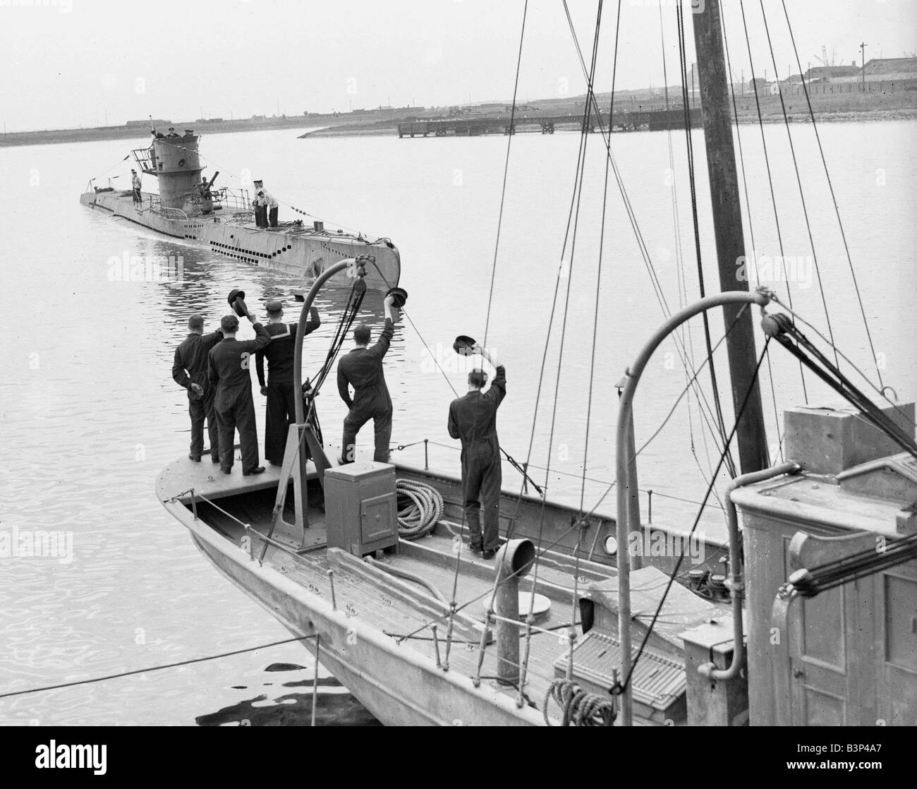 Gefangene deutsche u boot crew Schwarzweiß-Stockfotos und -bilder - Alamy