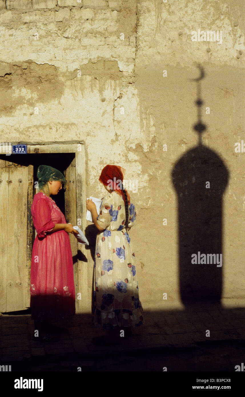 Uiguren frauen -Fotos und -Bildmaterial in hoher Auflösung – Alamy