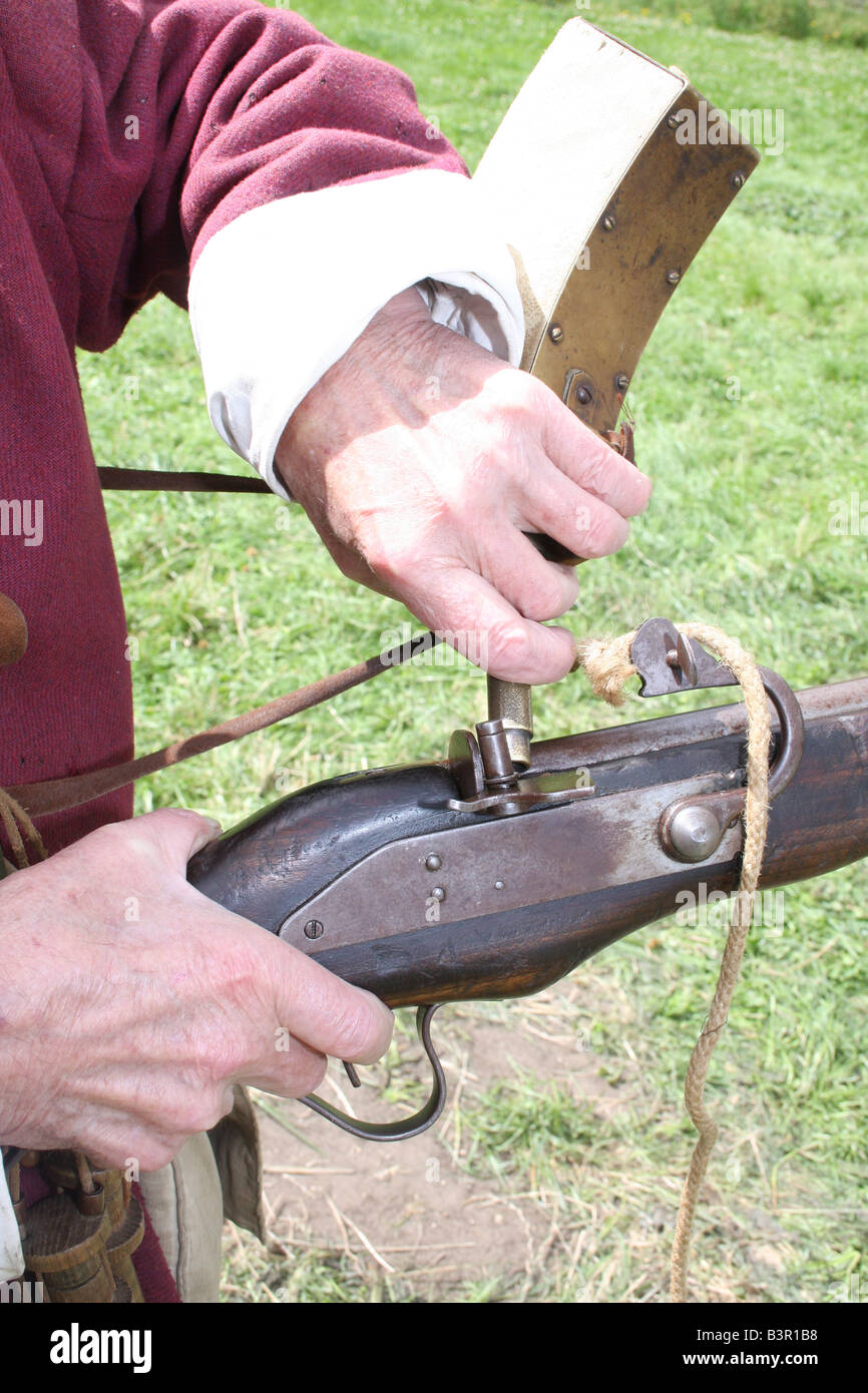 Loading musket -Fotos und -Bildmaterial in hoher Auflösung – Alamy