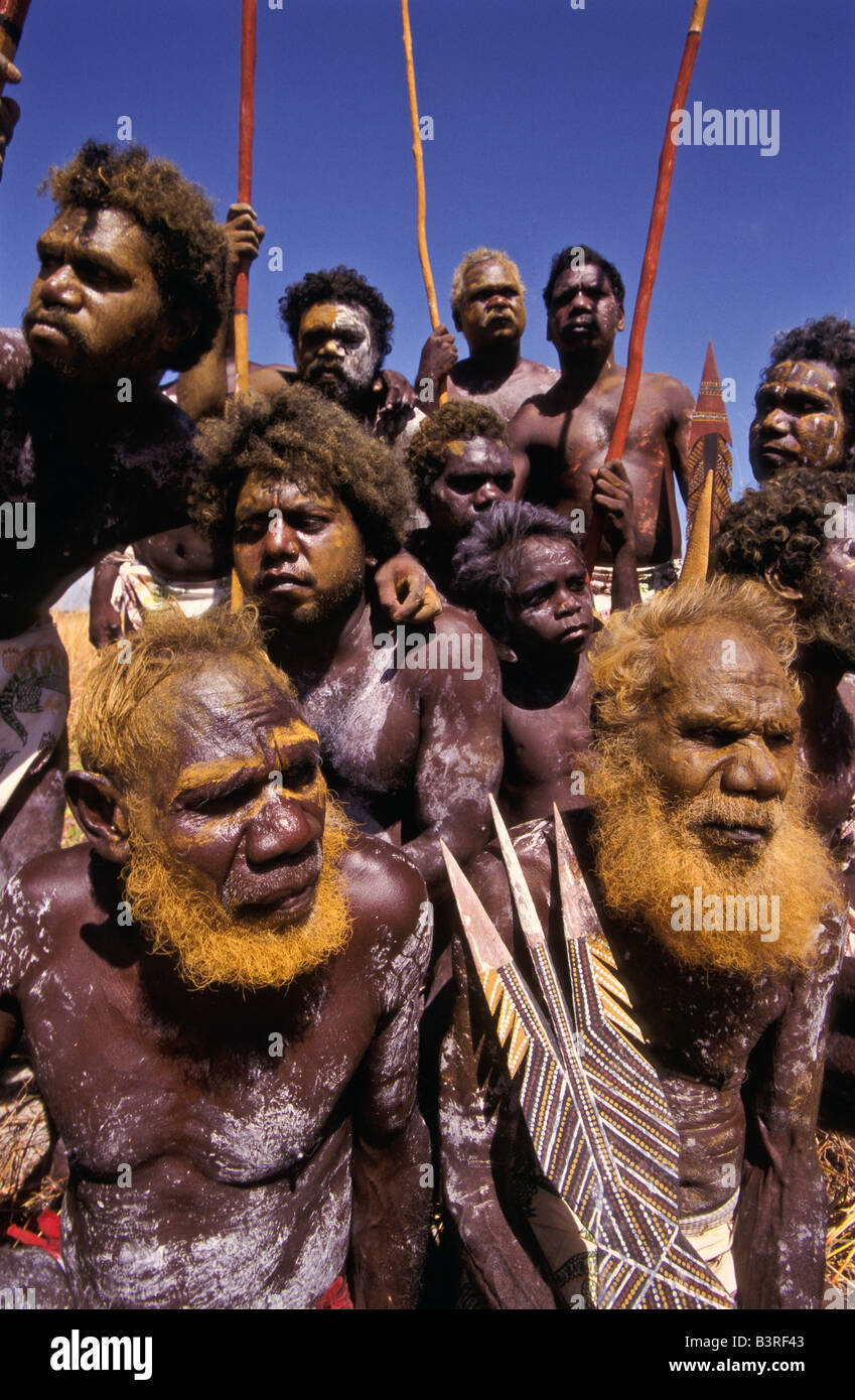 Aboriginal Children Tribe Australia Stockfotos & Aboriginal Children ...