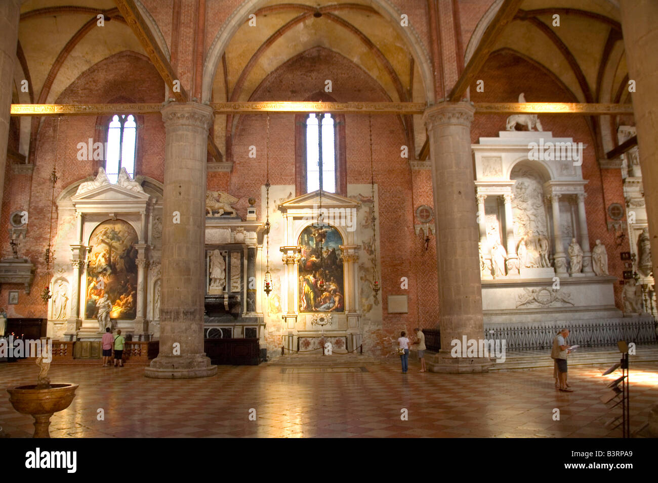 Basilica dei frari -Fotos und -Bildmaterial in hoher Auflösung – Alamy