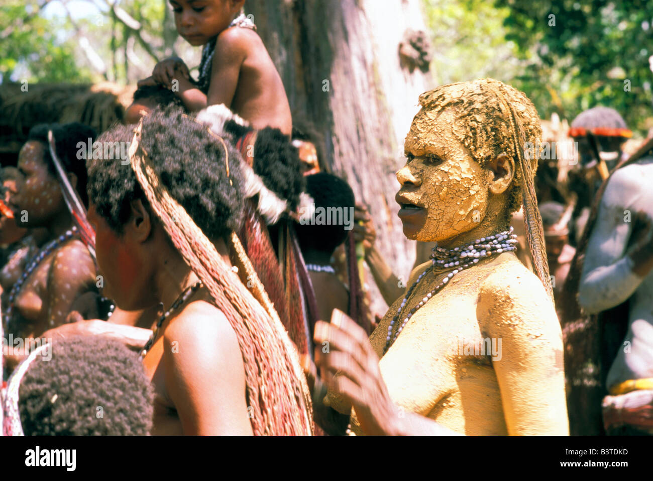 Indonesia irian jaya indigenous people -Fotos und -Bildmaterial in ...