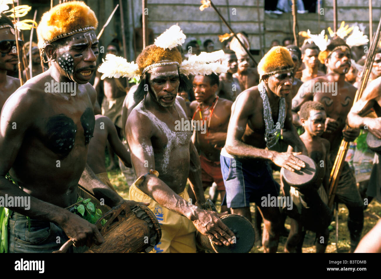 Indonesia irian jaya indigenous people -Fotos und -Bildmaterial in ...