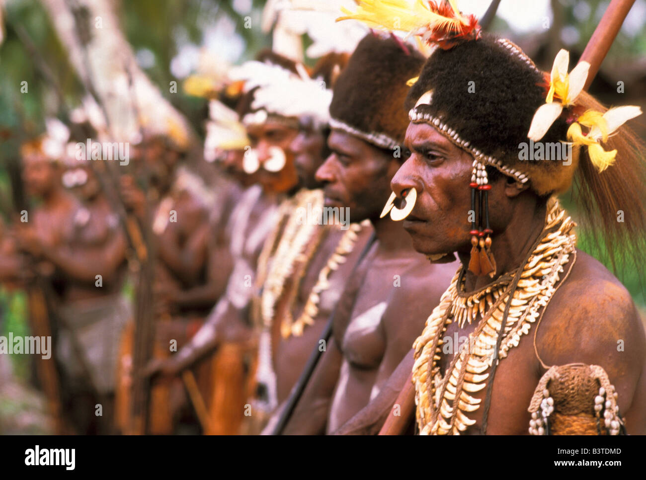 Indonesia Irian Jaya Indigenous People Stockfotos und -bilder Kaufen ...