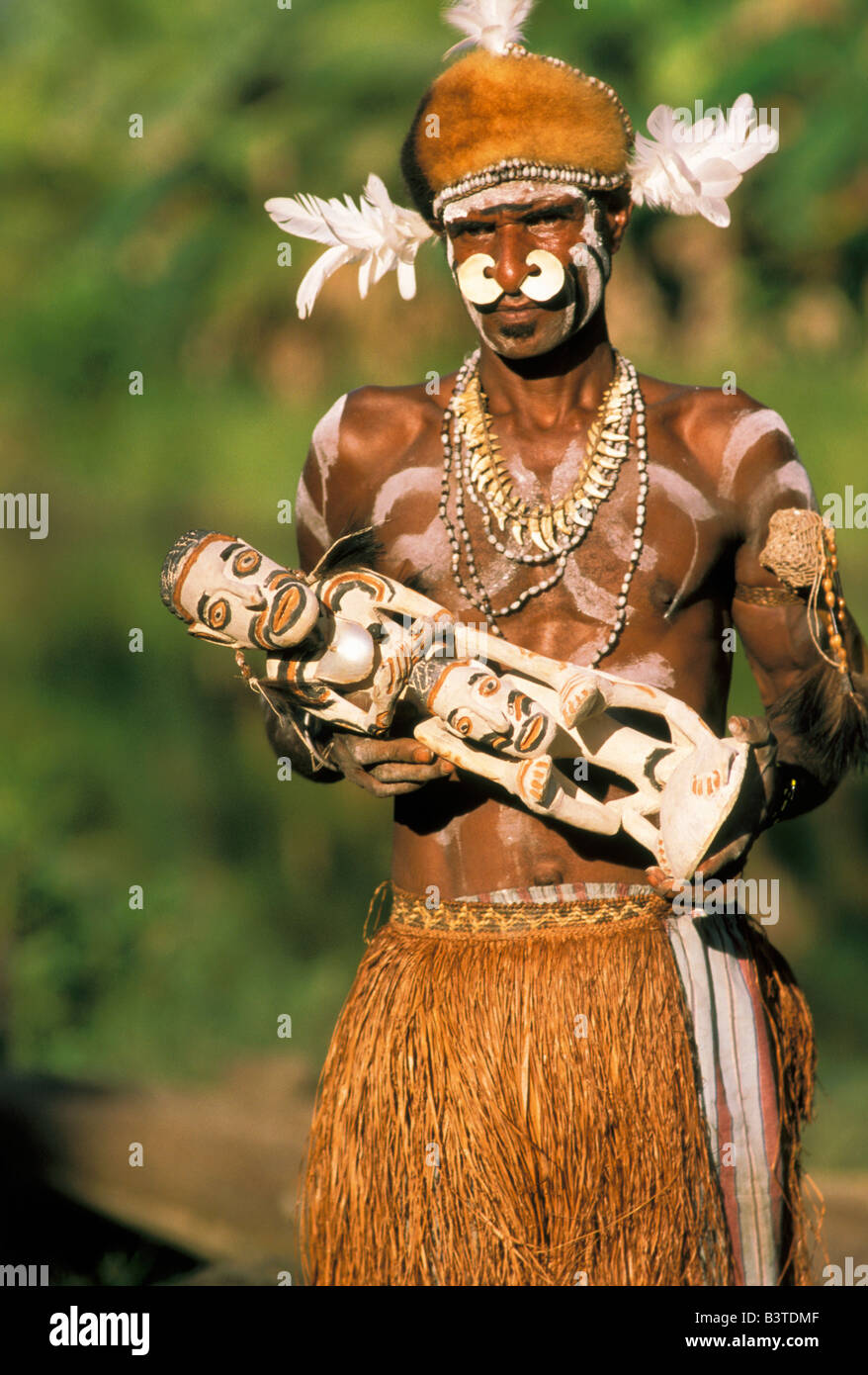 Indonesia irian jaya indigenous people -Fotos und -Bildmaterial in ...