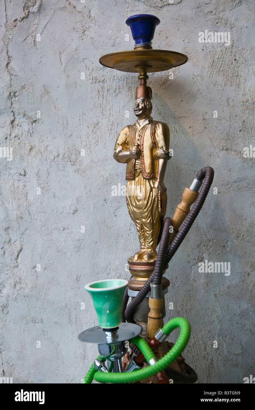 Katar, Ad-Dawhah, Doha. Souk Waqif - arabische Wasserpfeife / Shisha ...