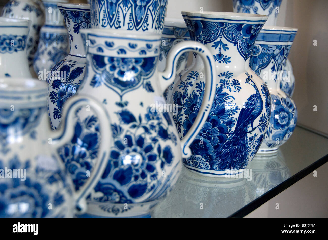 Europa, Niederlande (aka Holland), Delft. Manufaktur Royal Delft seit ...