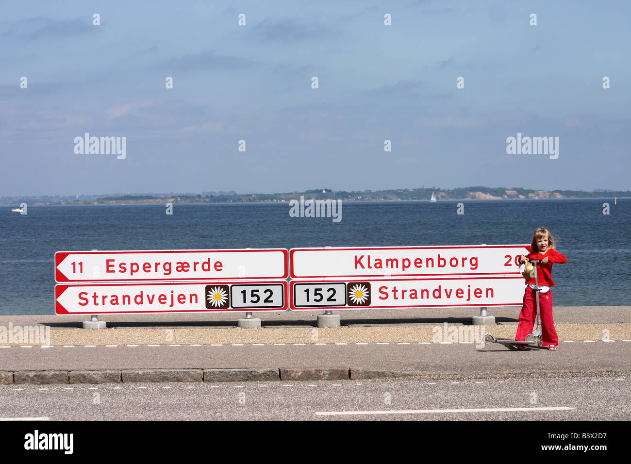 Lustiges verkehrszeichen schweden -Fotos und -Bildmaterial in hoher ... Lustiges verkehrszeichen schweden -Fotos und -Bildmaterial in hoher ...