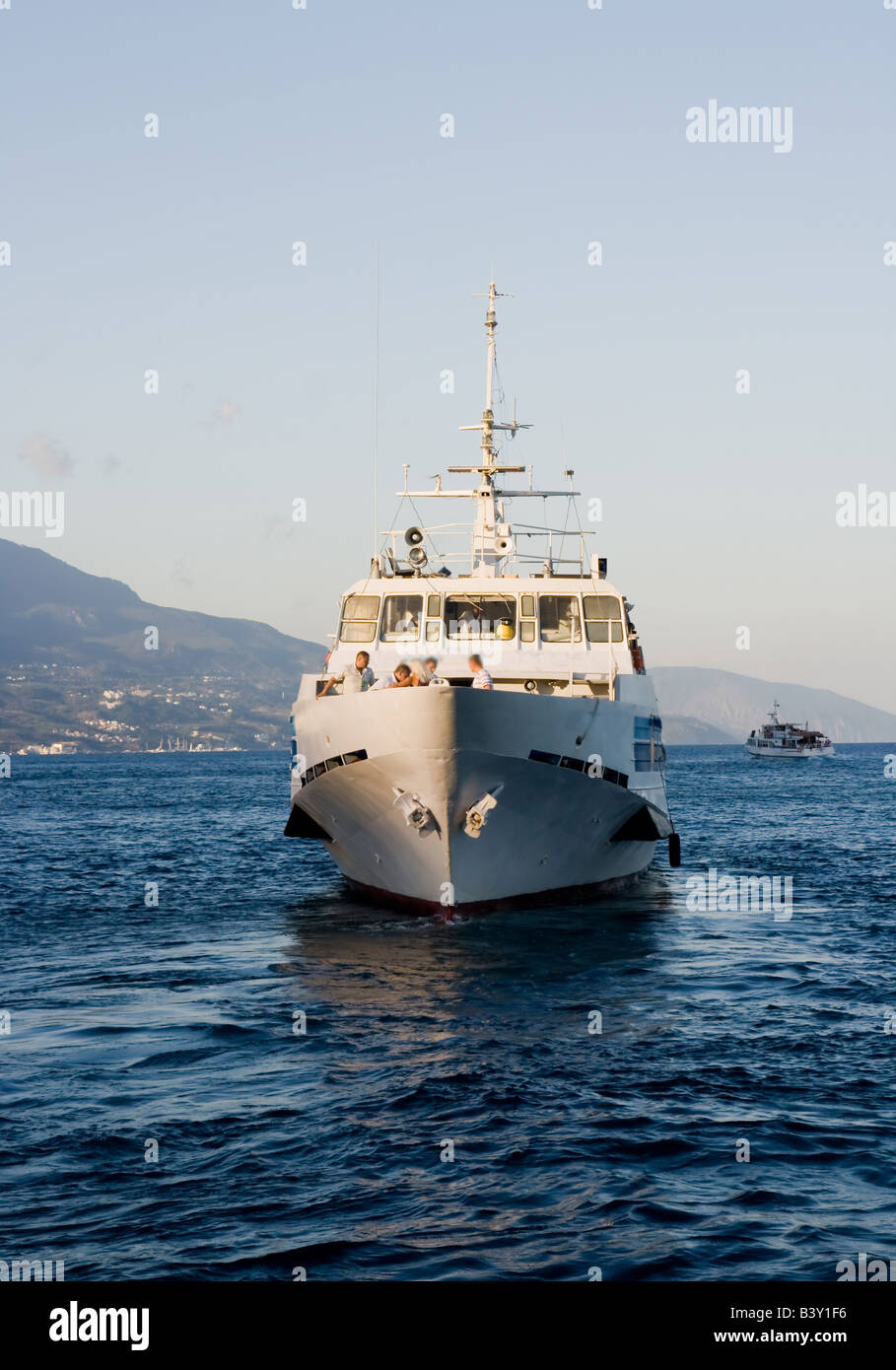 Schiff auf see -Fotos und -Bildmaterial in hoher Auflösung – Alamy