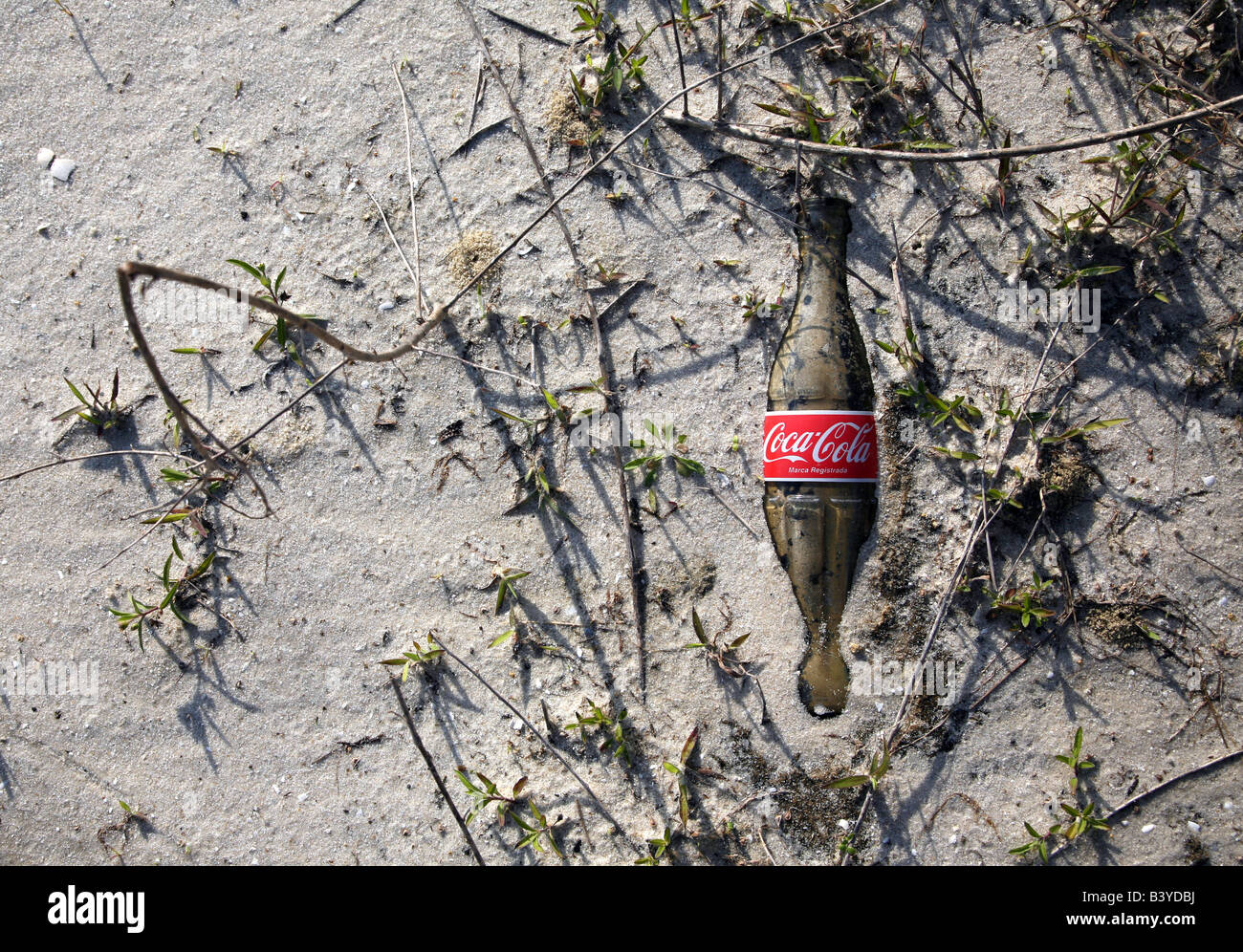 Glass coke cola bottle in -Fotos und -Bildmaterial in hoher Auflösung ...
