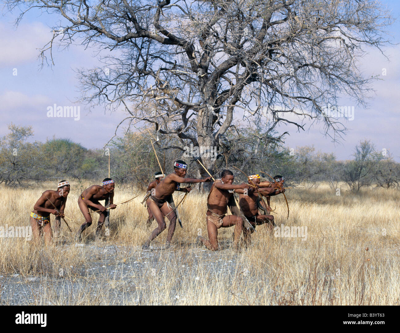 Hunter gatherers -Fotos und -Bildmaterial in hoher Auflösung – Alamy