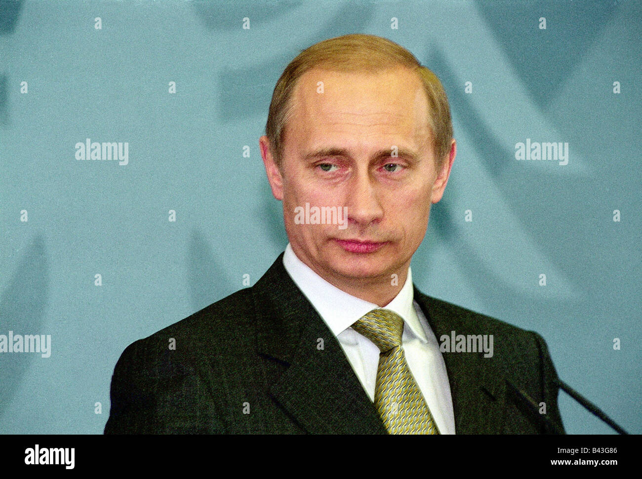 Vladimir putin 2000 -Fotos und -Bildmaterial in hoher Auflösung – Alamy