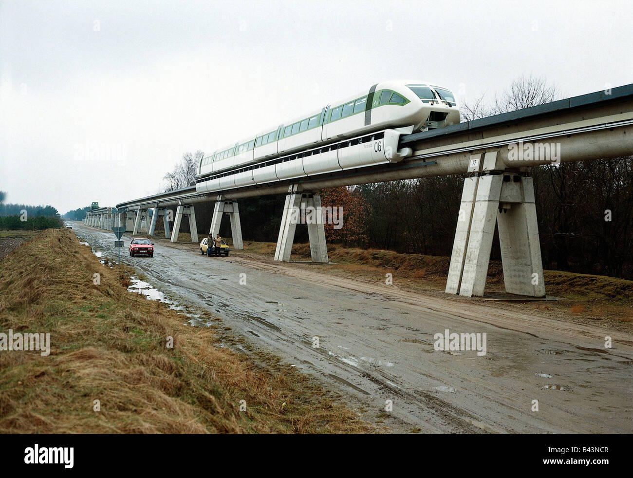 Verkehr/Verkehr, Eisenbahn, Transrapid, erste Testreihe auf Teststrecke ...
