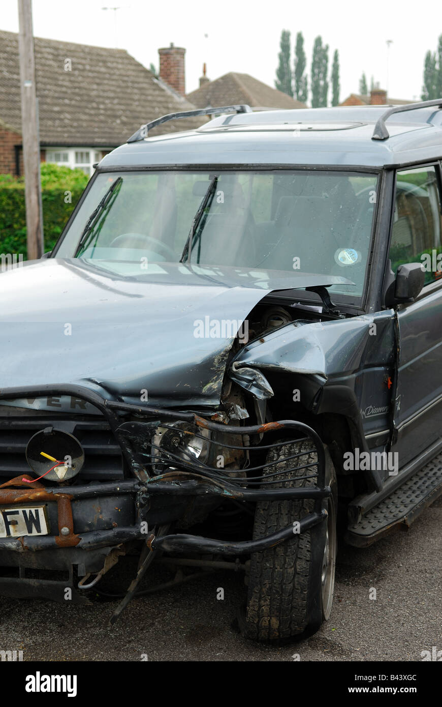 Front end car crash -Fotos und -Bildmaterial in hoher Auflösung – Alamy