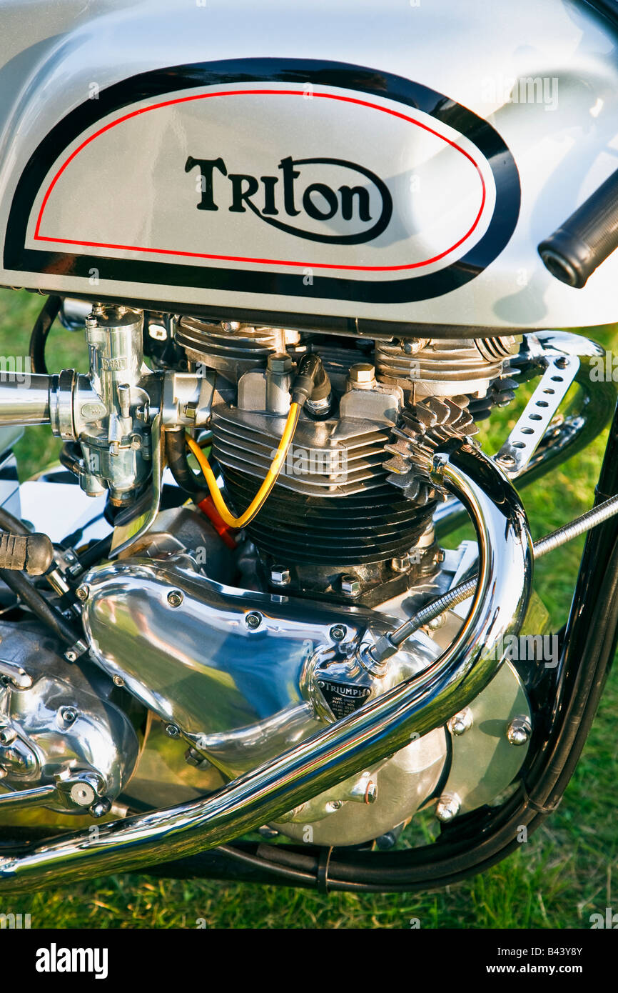 Triton motorrad -Fotos und -Bildmaterial in hoher Auflösung – Alamy