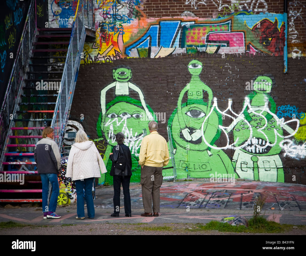 Graffiti rot -Fotos und -Bildmaterial in hoher Auflösung – Alamy