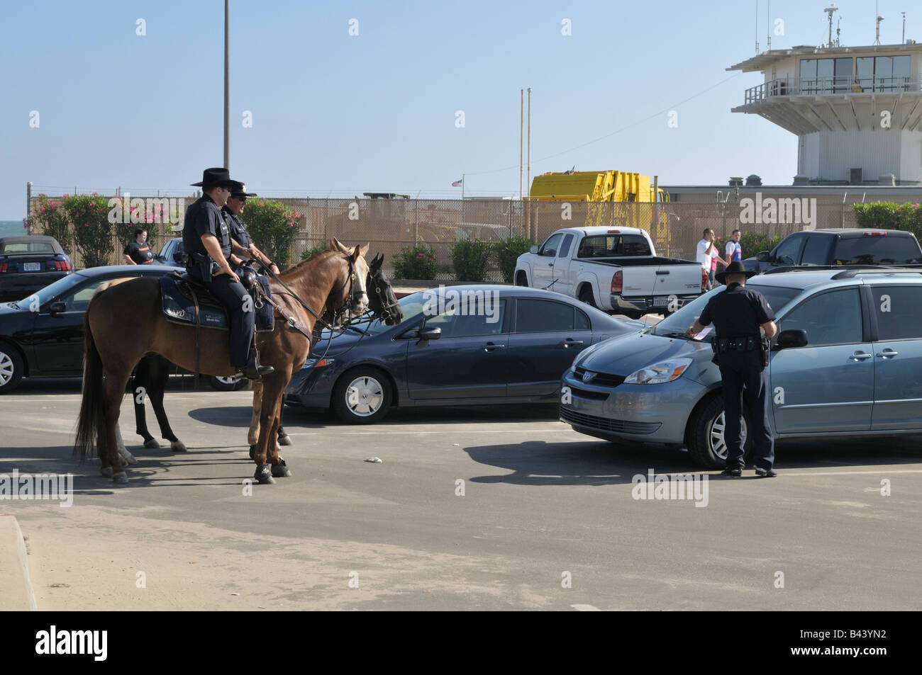 Exhibition Uniform Police Stockfotos und -bilder Kaufen - Alamy