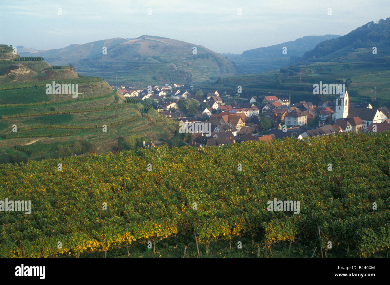 Kaiserstuhl weinberge oberbergen -Fotos und -Bildmaterial in hoher ...