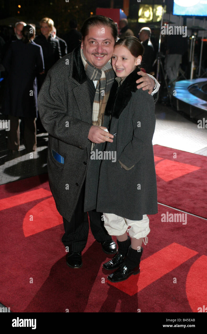 Vater schauspieler -Fotos und -Bildmaterial in hoher Auflösung – Alamy