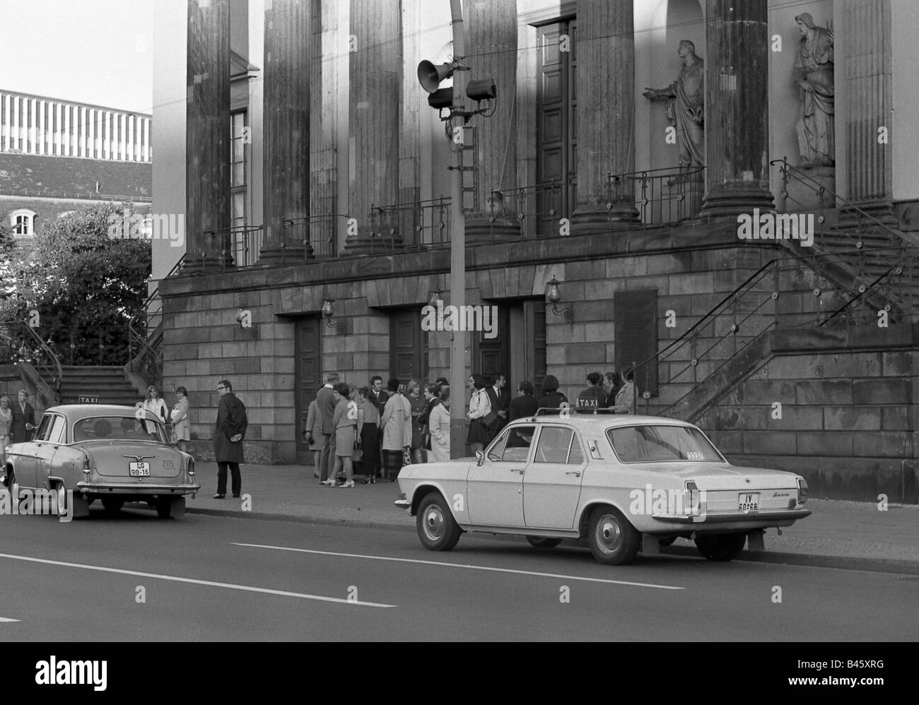 Staatsoper unter den linden -Fotos und -Bildmaterial in hoher Auflösung ...