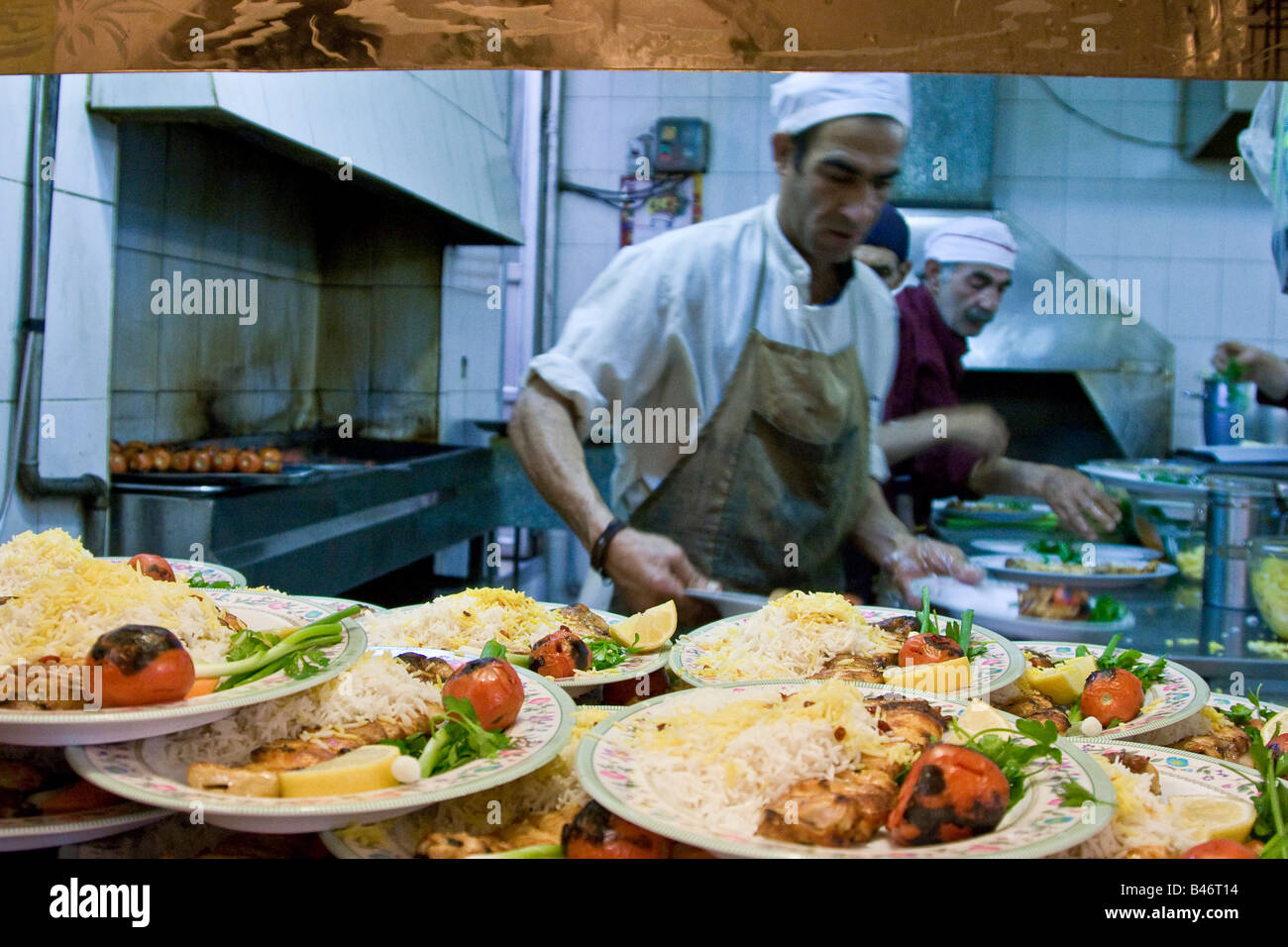 Chicken Kebab mit Reis iranischen Essen zu Bastani traditionelles ...