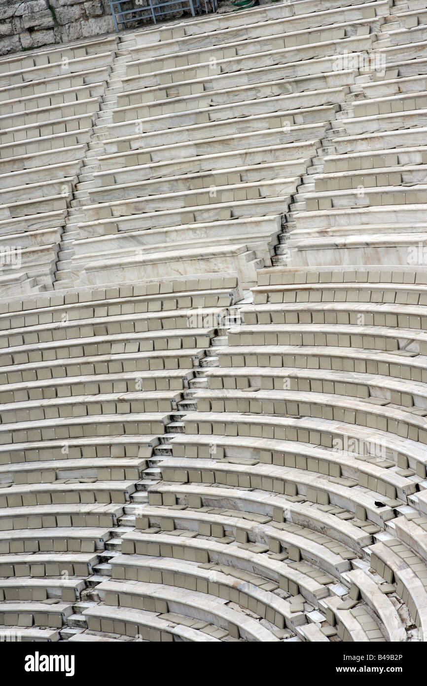 Altes theater mit marmorsitzen und treppen -Fotos und -Bildmaterial in ...