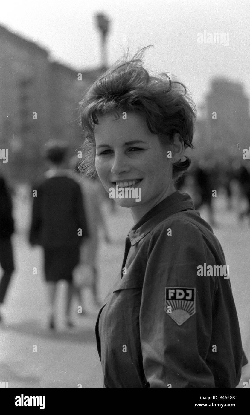 Freie deutsche jugend fdj -Fotos und -Bildmaterial in hoher Auflösung ...