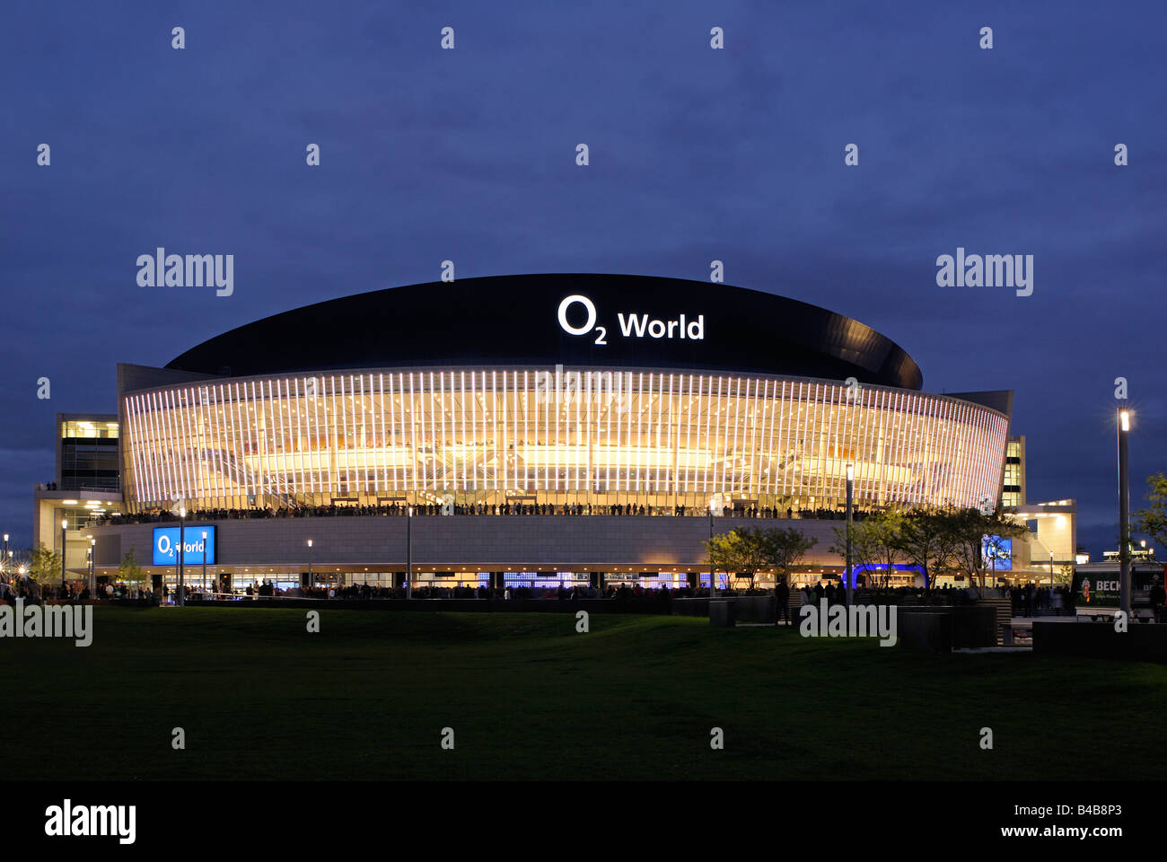 O2 World, O2-Arena von der Anschutz Entertainment Group, Berlin ...