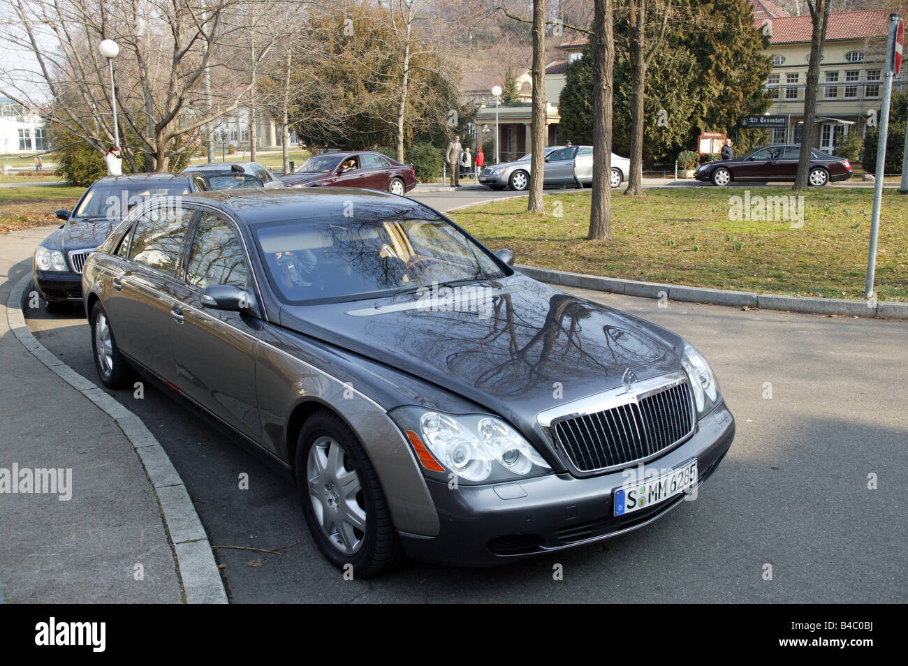 Car mercedes maybach limousine luxury -Fotos und -Bildmaterial in hoher ...
