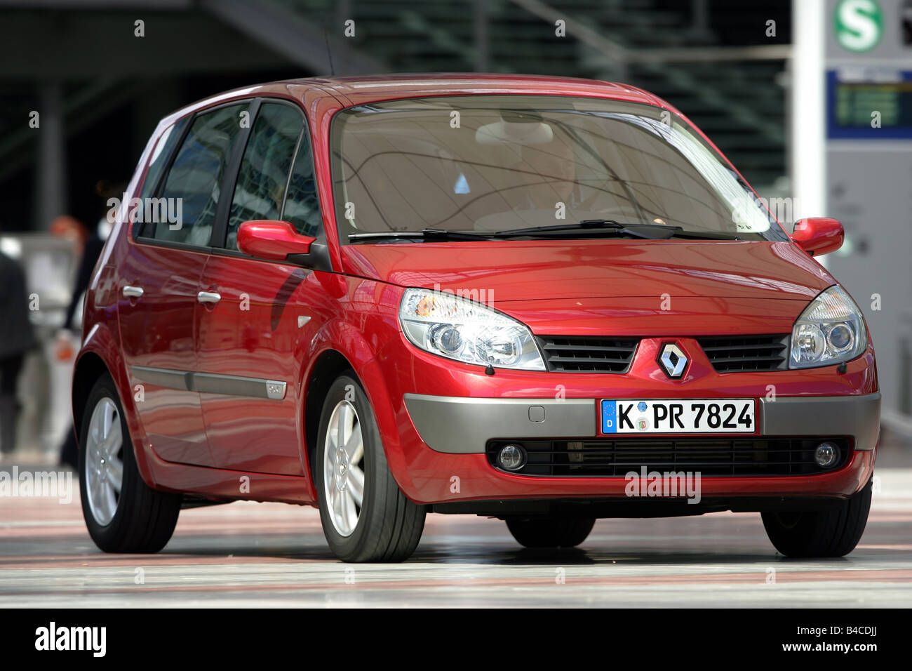 Renault scenic 1 0 dci -Fotos und -Bildmaterial in hoher Auflösung – Alamy