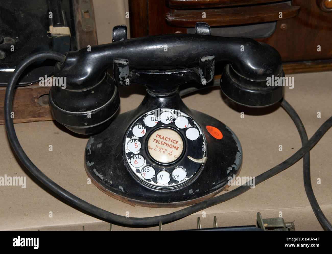 Telefone antik Stockfotos und -bilder Kaufen - Alamy