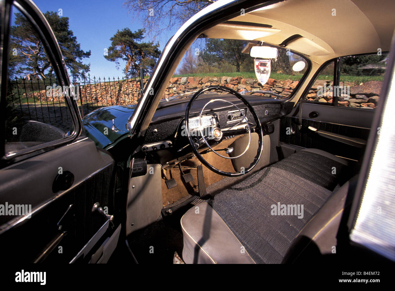 Tatra 603 -Fotos und -Bildmaterial in hoher Auflösung – Alamy