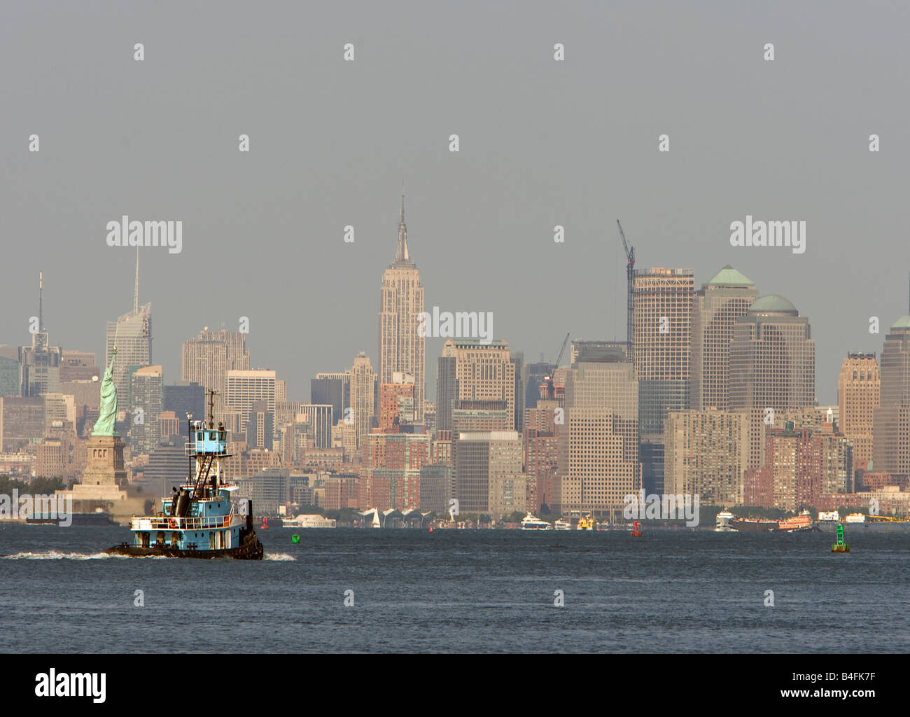 New york tug boat -Fotos und -Bildmaterial in hoher Auflösung – Alamy