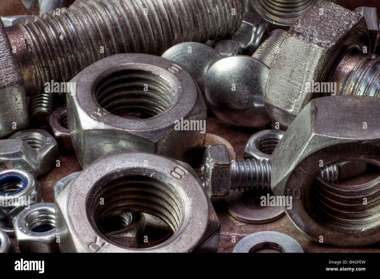 Rostige schrauben und muttern -Fotos und -Bildmaterial in hoher ...