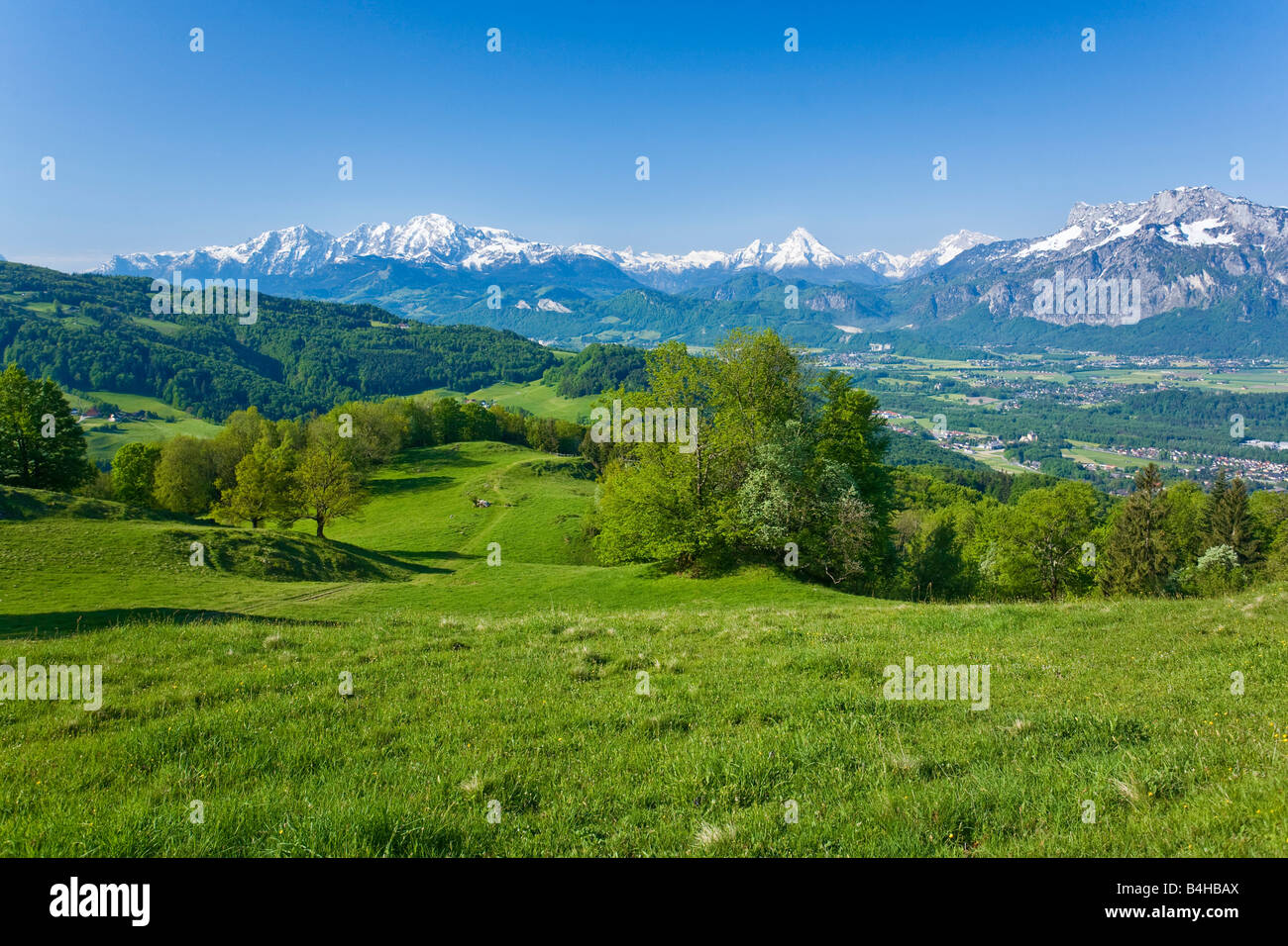 Bergkette fotos -Fotos und -Bildmaterial in hoher Auflösung – Alamy