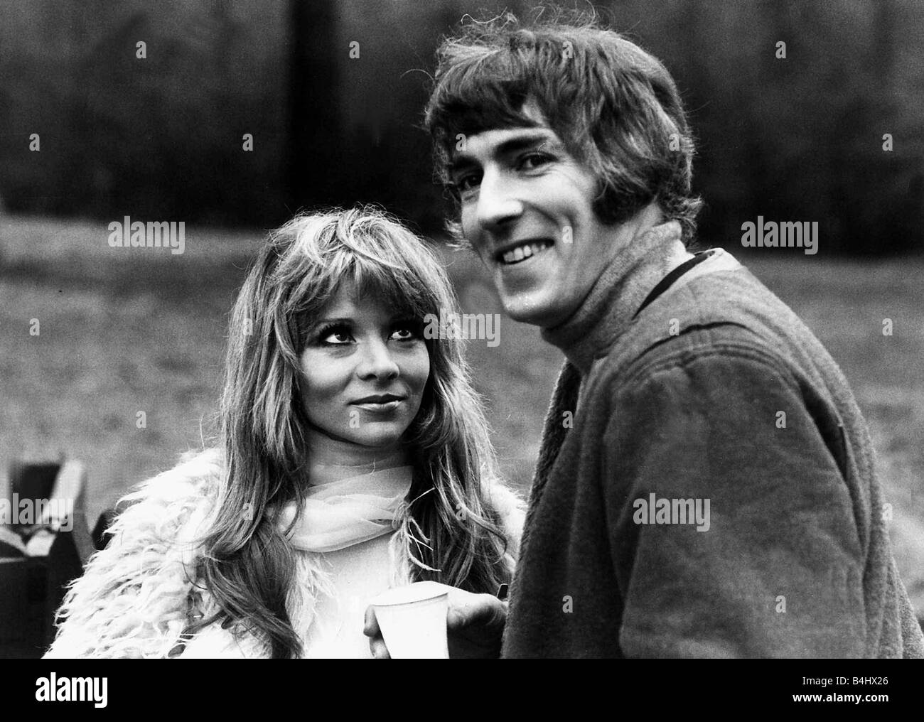 1970s Portrait Expressions Smiling Stockfotos & 1970s Portrait ...