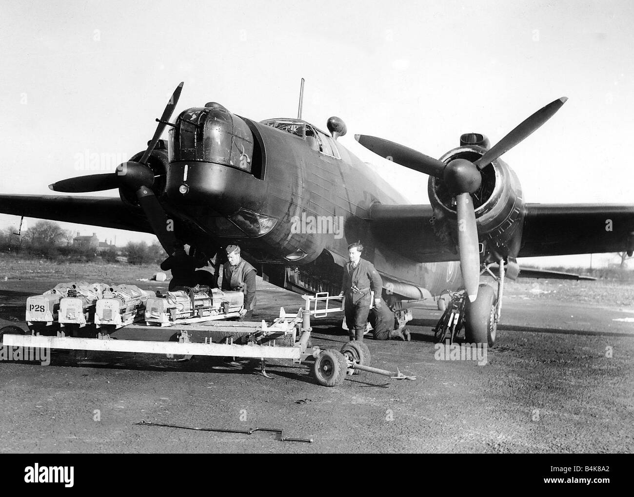 Vickers wellington bomber -Fotos und -Bildmaterial in hoher Auflösung ...
