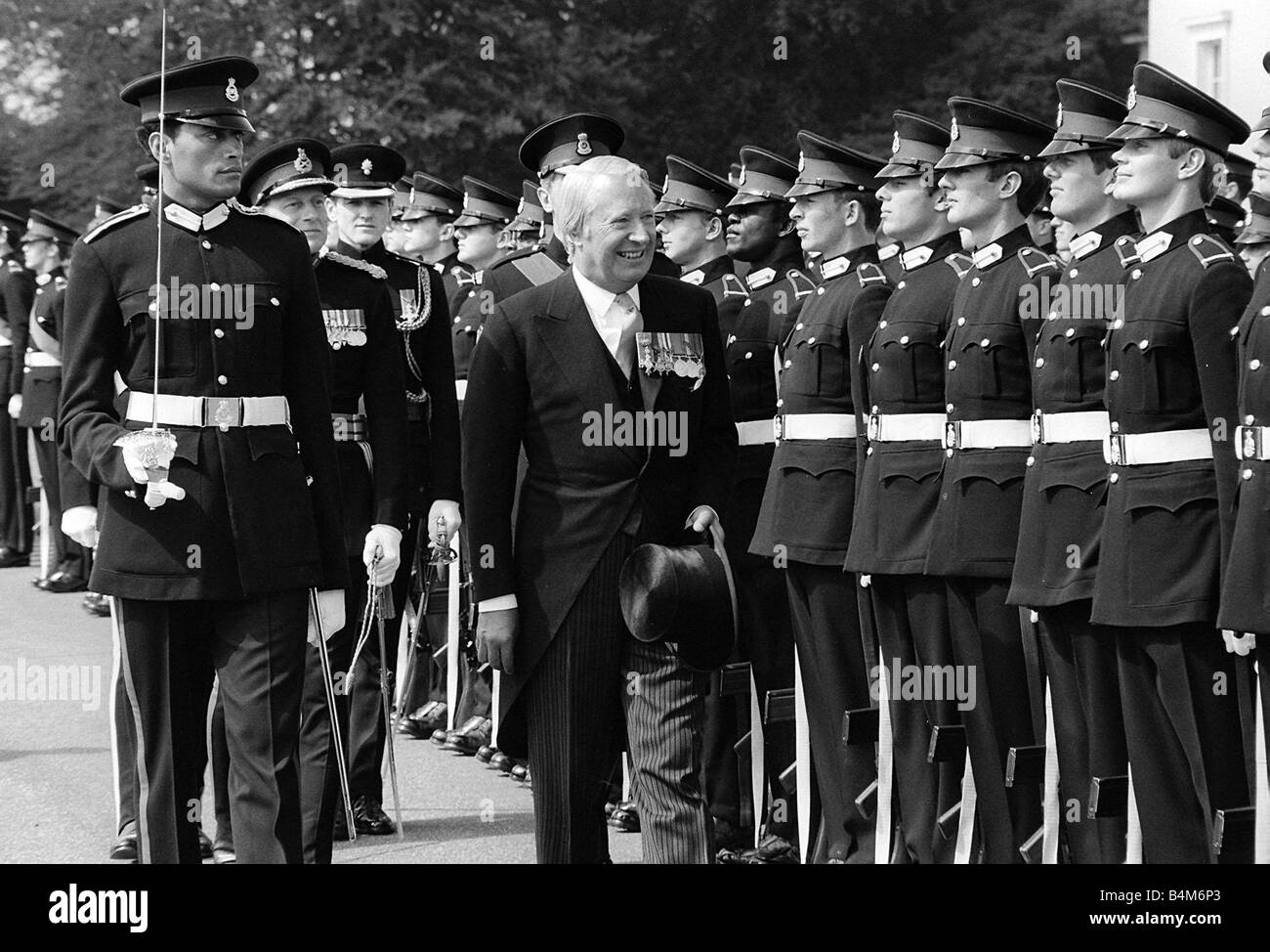 Edward Heath August 1972 Ted Heath bei der souveränen s Parade an der ...