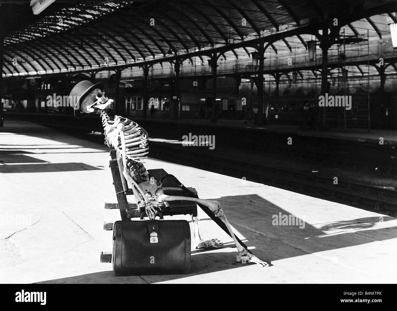 Skeleton service british -Fotos und -Bildmaterial in hoher Auflösung ...