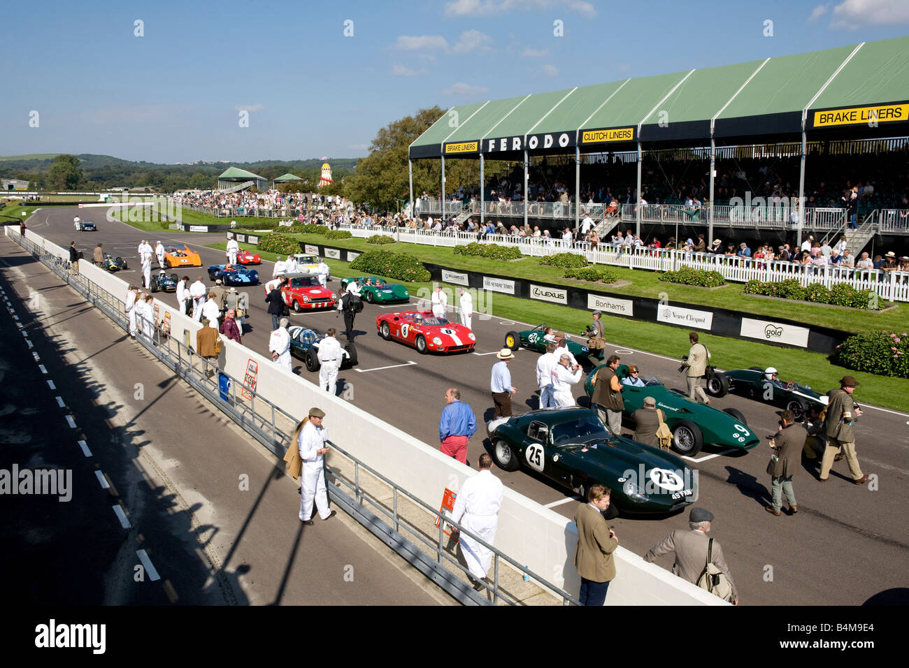 Klassische rennwagen -Fotos und -Bildmaterial in hoher Auflösung – Alamy