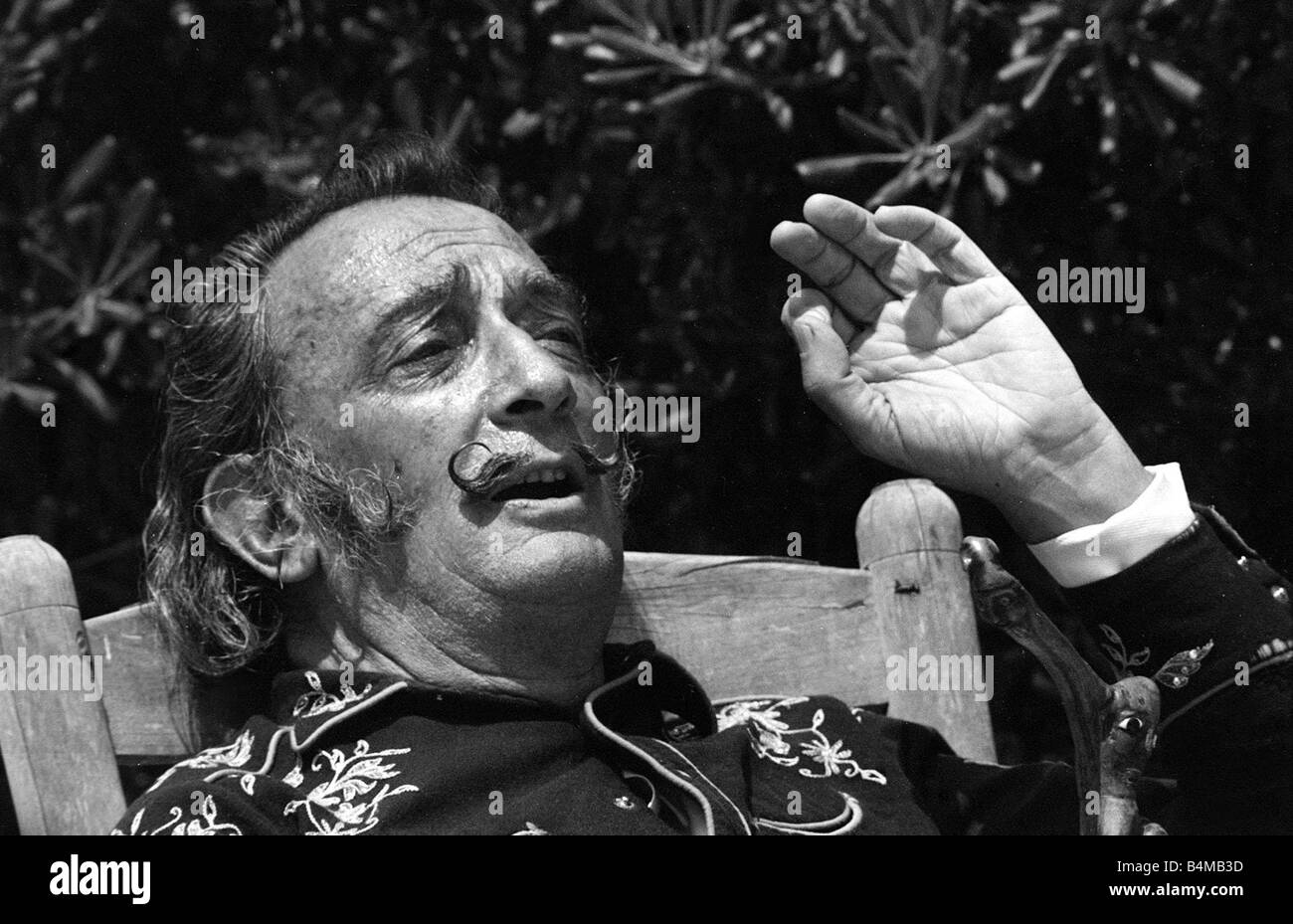 Salvador Dali Künstler Maler 1968 am Drehort in Spanien Stockfotografie ...