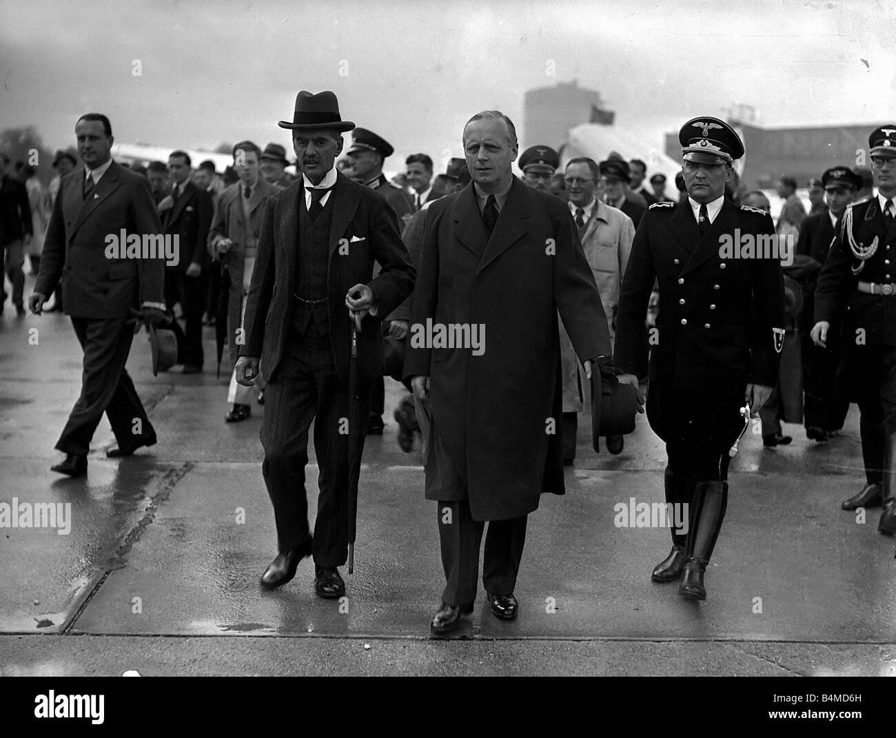 Joachim von ribbentrop -Fotos und -Bildmaterial in hoher Auflösung – Alamy