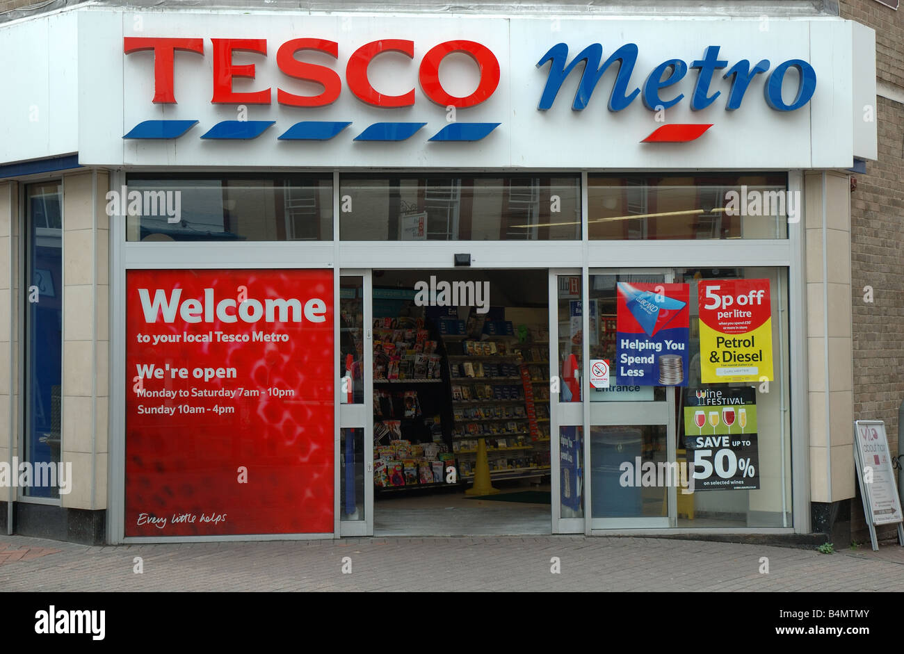 Tesco metro logo -Fotos und -Bildmaterial in hoher Auflösung – Alamy