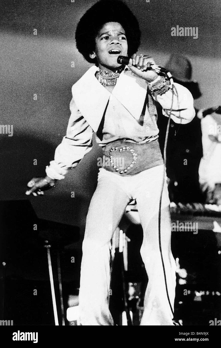Michael Jackson Singer singen auf der Bühne in seiner Heimatstadt ...