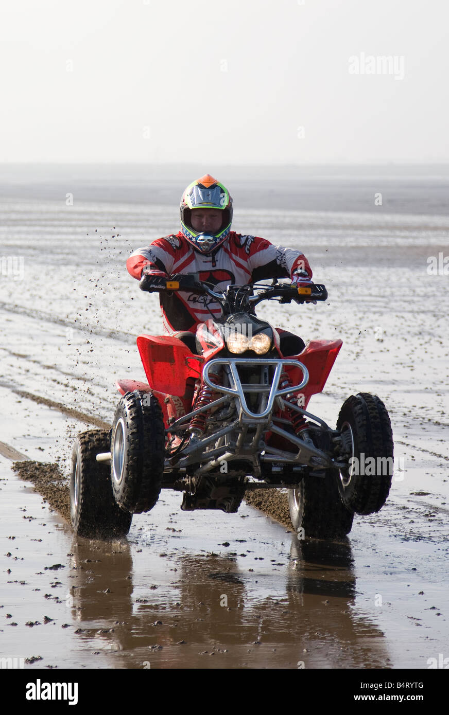 Quad motorrad -Fotos und -Bildmaterial in hoher Auflösung - Seite 2 - Alamy