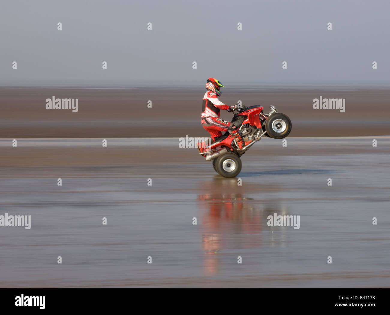 Quad stunt -Fotos und -Bildmaterial in hoher Auflösung – Alamy
