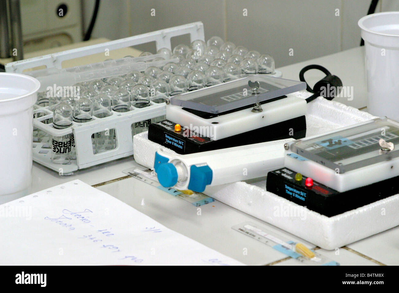 Biomedical equipment -Fotos und -Bildmaterial in hoher Auflösung – Alamy