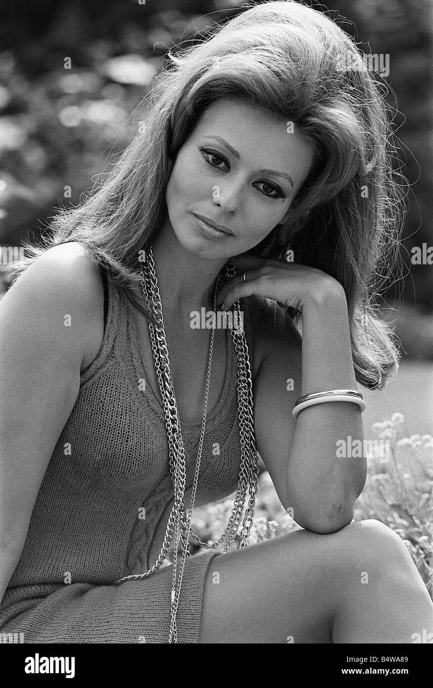 Martha hyer -Fotos und -Bildmaterial in hoher Auflösung – Alamy